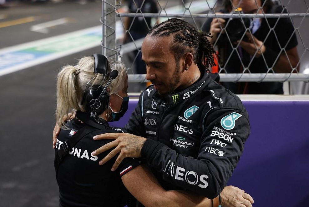 Hamilton y su gran amiga y entrenadora Angela, terminan relación ...